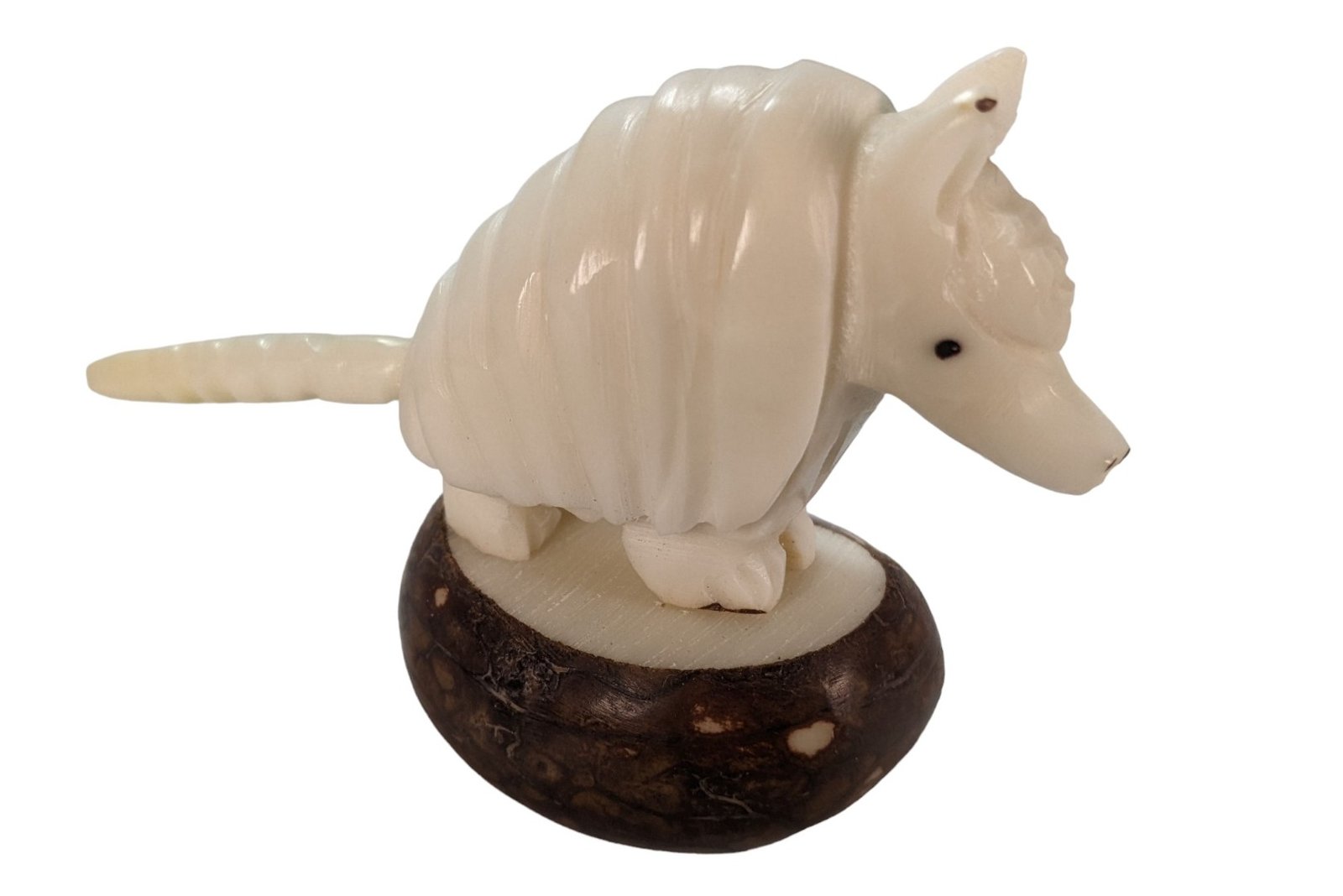 Tagua Carving Armadillo x 1 | Terrapin Trading