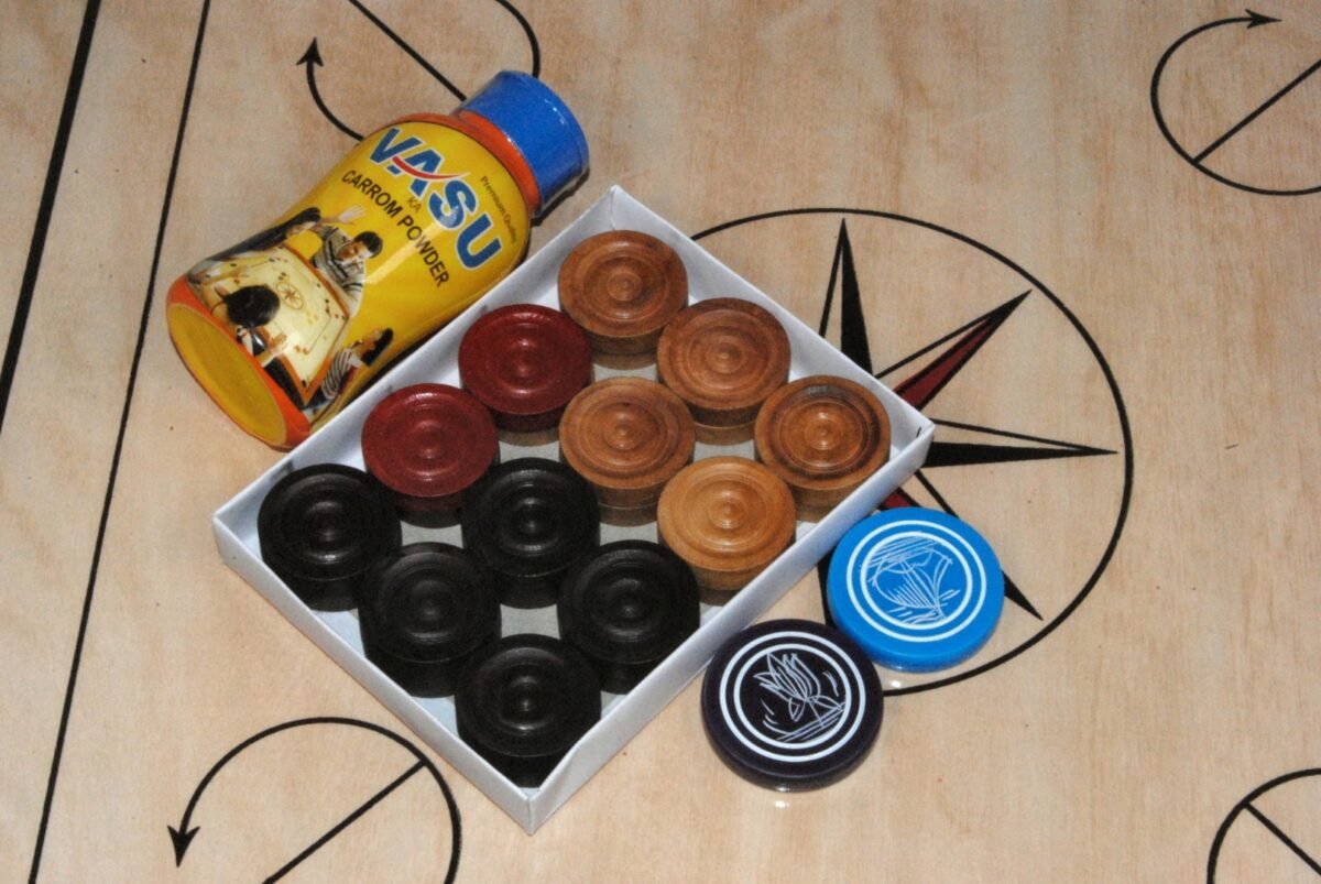 Indian Wooden Carrom Board - carom pool snooker asian game